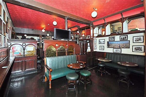 The 15 Best Cheap Pubs in Dublin (2024) - CLINK Hostels